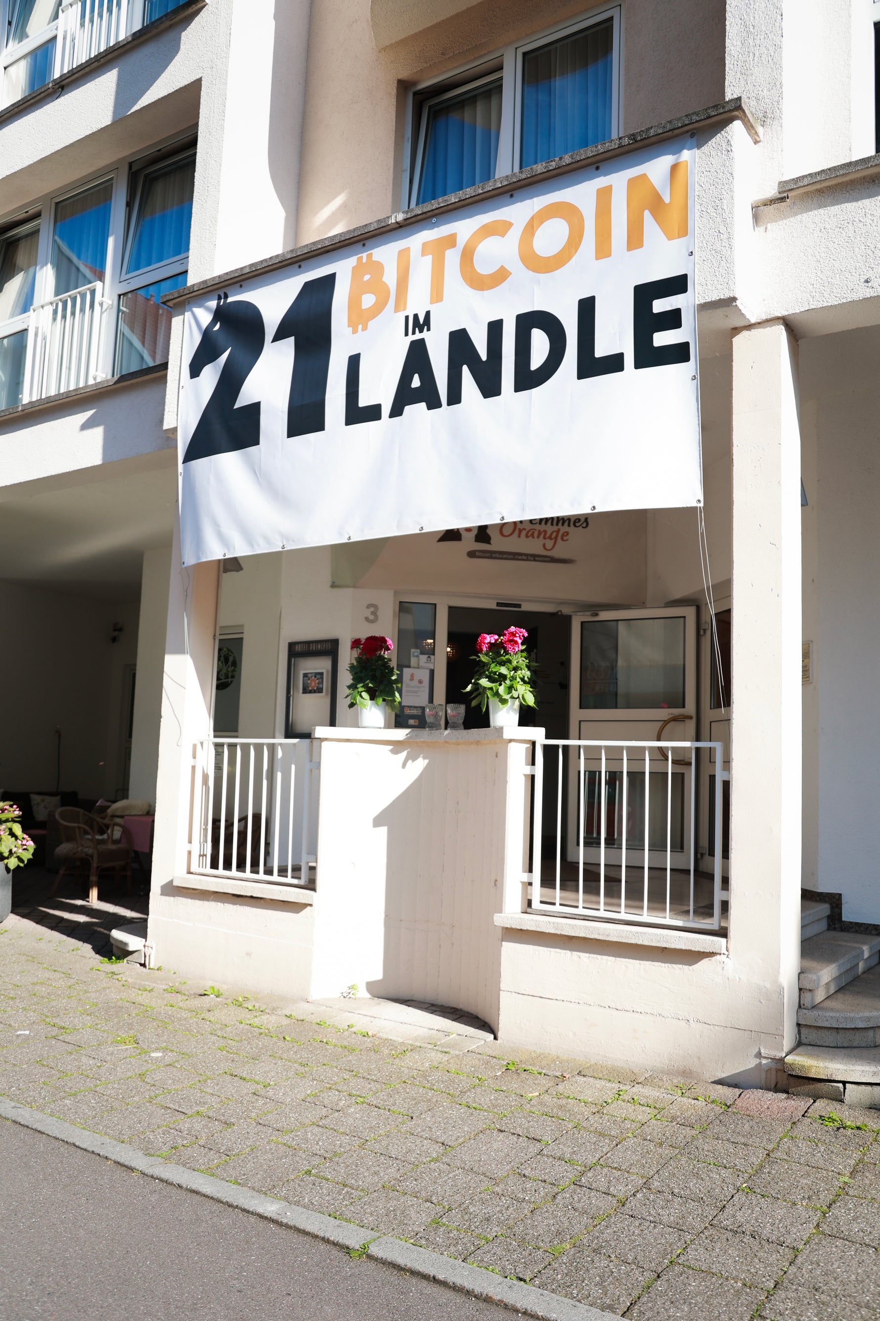 Bitcoin Shop – Bitcoin Hotel Shop